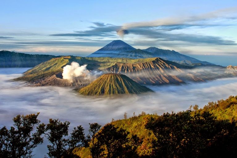 Home - BROMO INDONESIA TRAVEL Bromo-Indonesia-Travel-12days